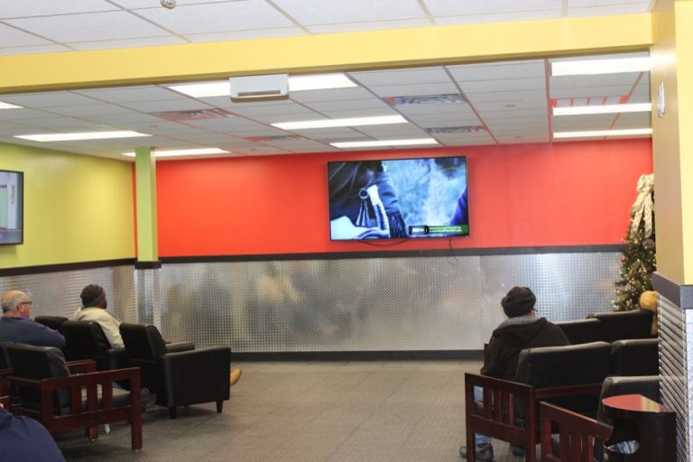 Drivers Lounge | Kenly 95 Truckstop